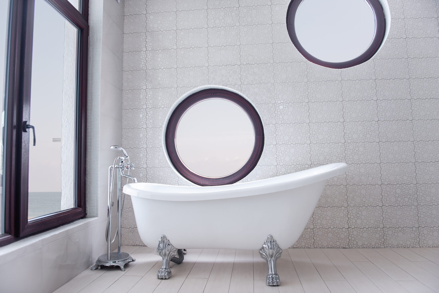 Think Outside Of The Box With These 5 Unique Window Shapes | Earthwise ...