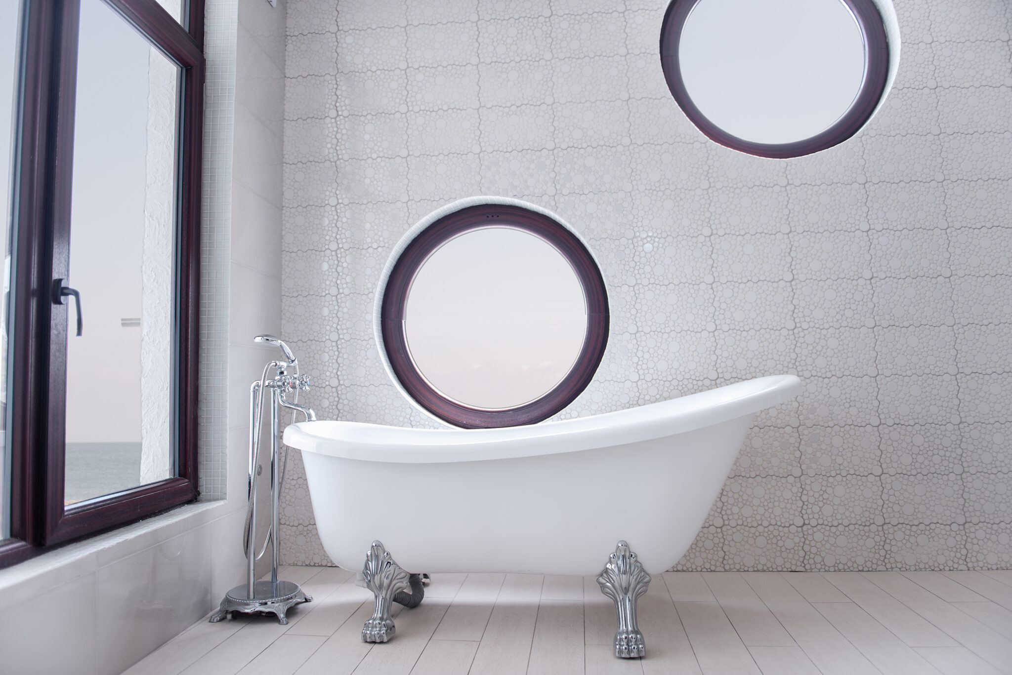 Think Outside Of The Box With These 5 Unique Window Shapes | Earthwise ...