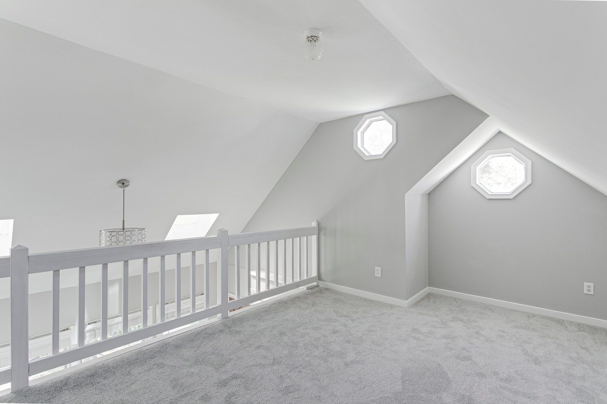 Think Outside Of The Box With These 5 Unique Window Shapes | Earthwise ...