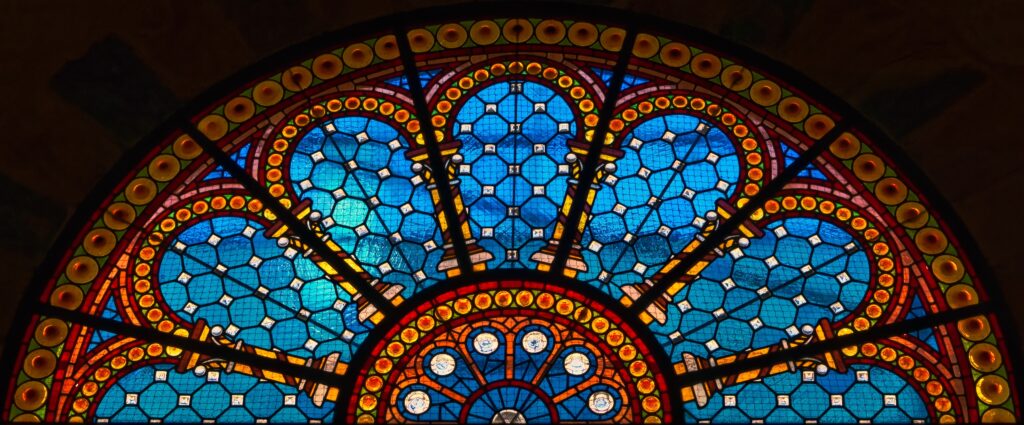 8 Remarkable Window Designs Around the World | Earthwise Windows & Doors